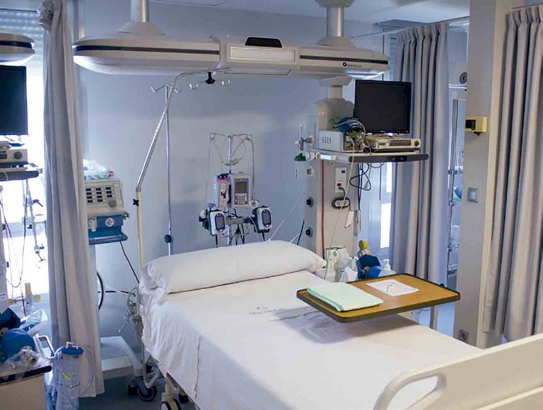 ¿Qué es la UCI y cómo actuar cuando un familiar está ingresado en esta ...